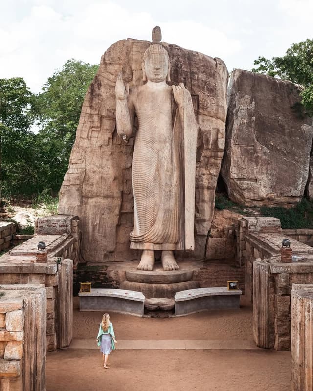 Anuradhapura Sri Lanka: Complete Guide 2025 | Ancient Capital & Sacred City